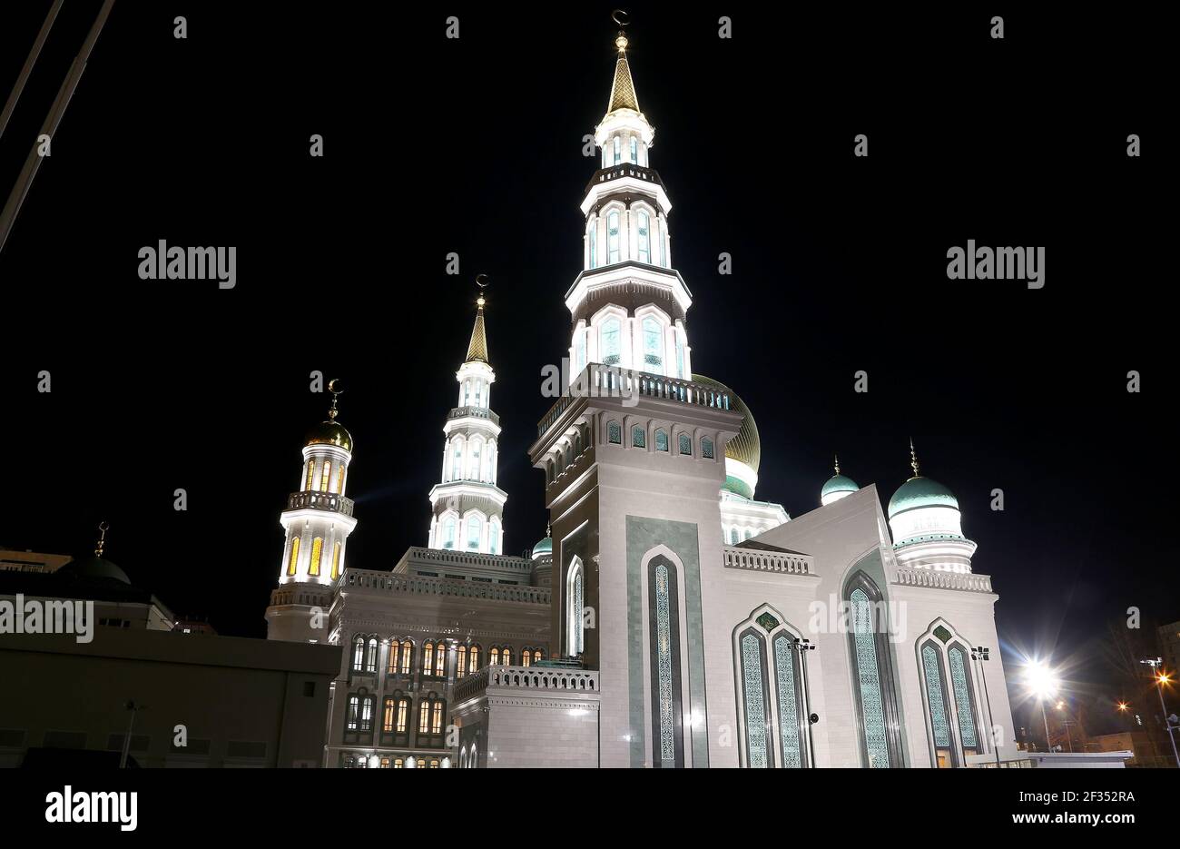 Moscow Cathedral Mosque, Russia -- the main mosque in Moscow, new ...