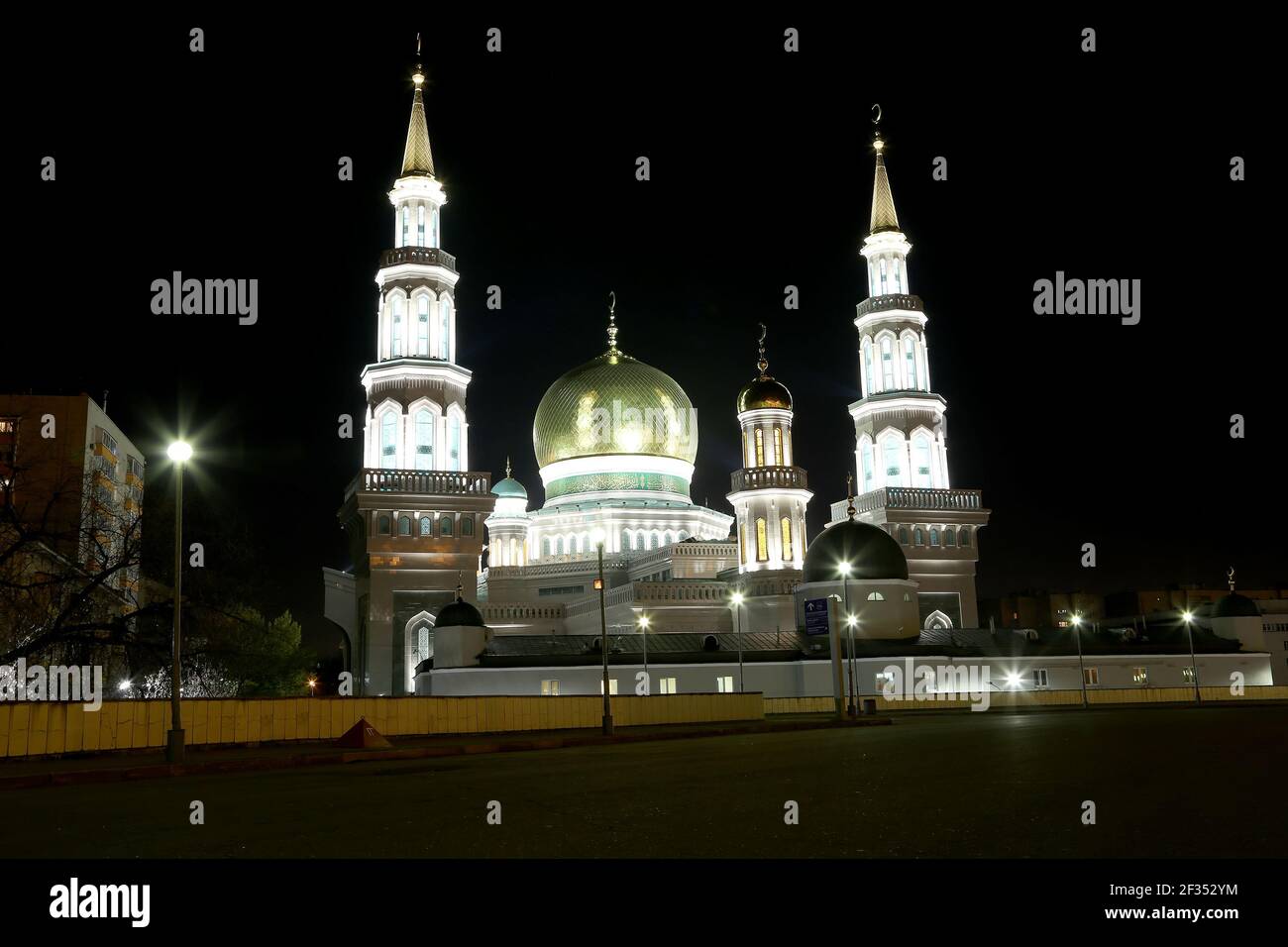 Moscow Cathedral Mosque, Russia -- the main mosque in Moscow, new ...
