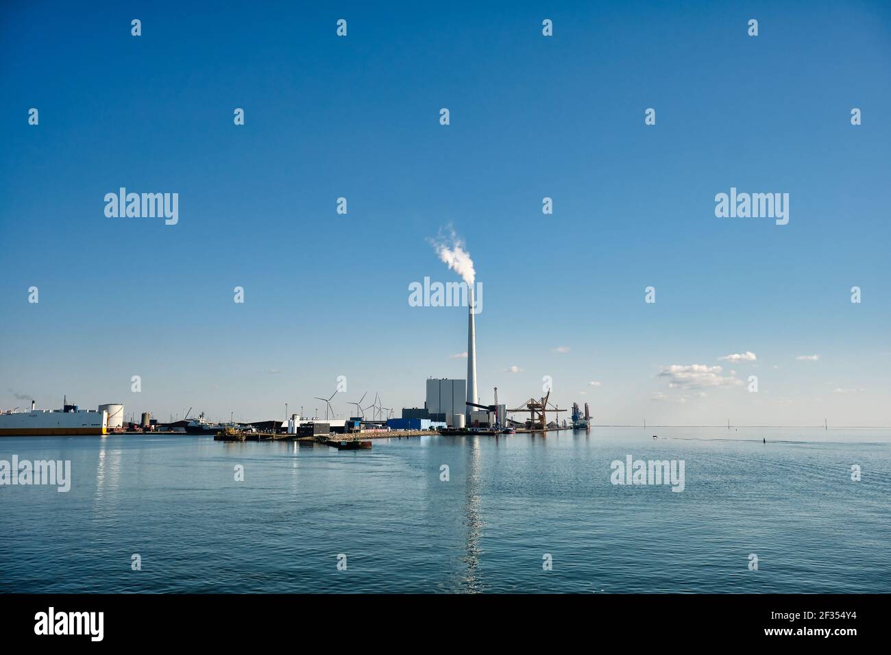 Wind power rigs in Esbjerg harbor. Denmark Stock Photo - Alamy