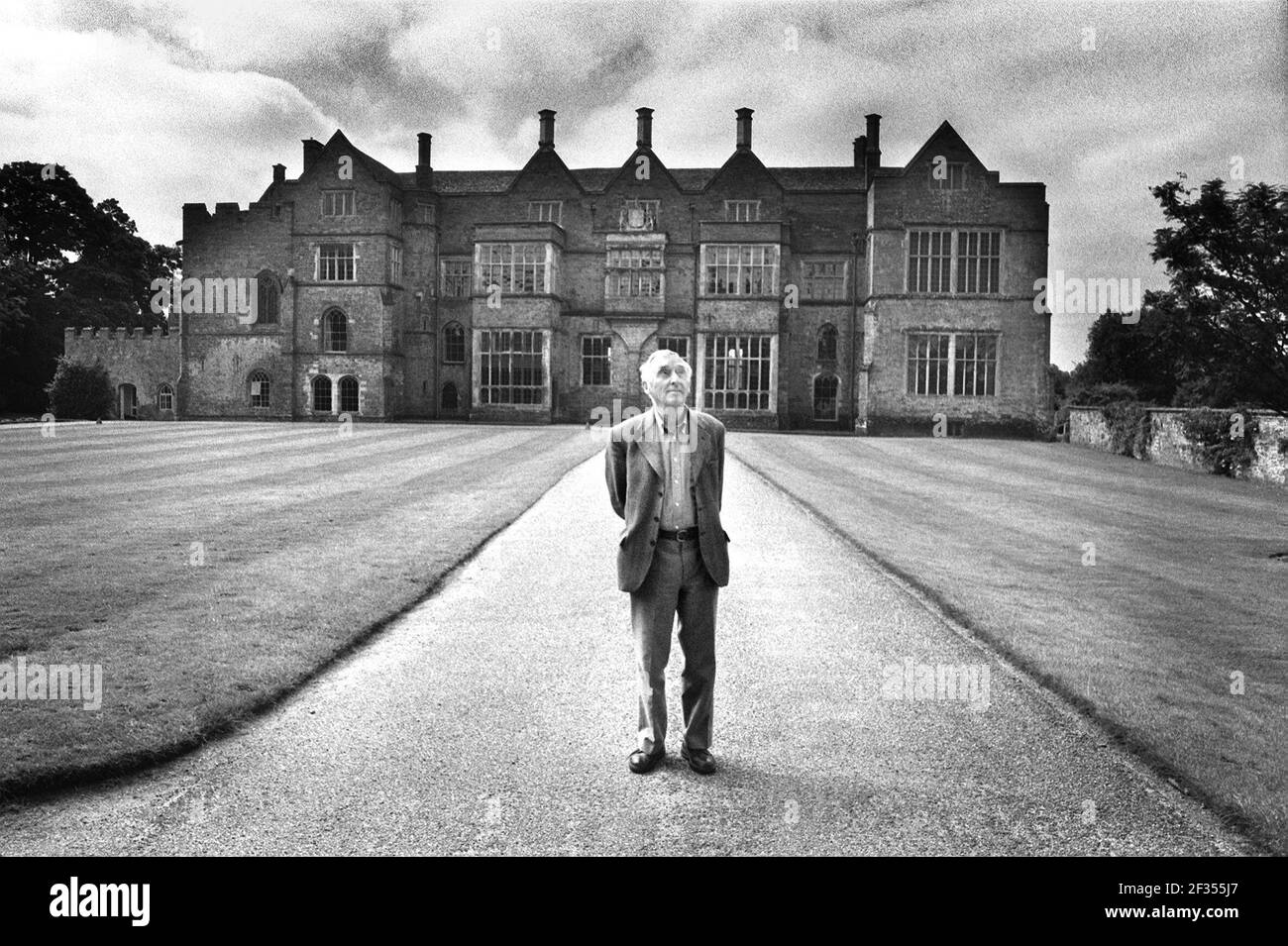 LORD SETH AND SELE AT BROUGHTON CASTLE AUGUST 89 Stock Photo - Alamy