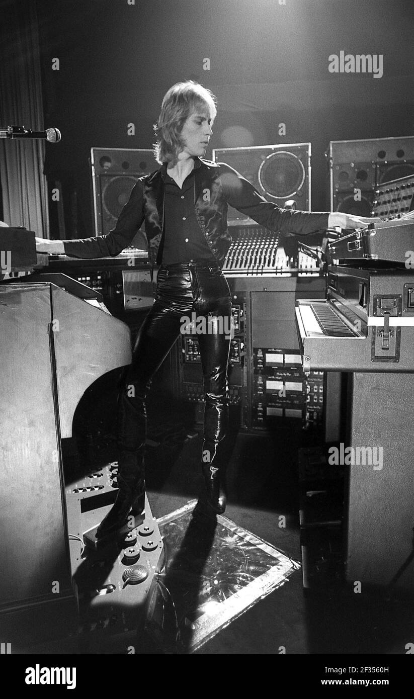 Prog rock keyboard player hi-res stock photography and images - Alamy