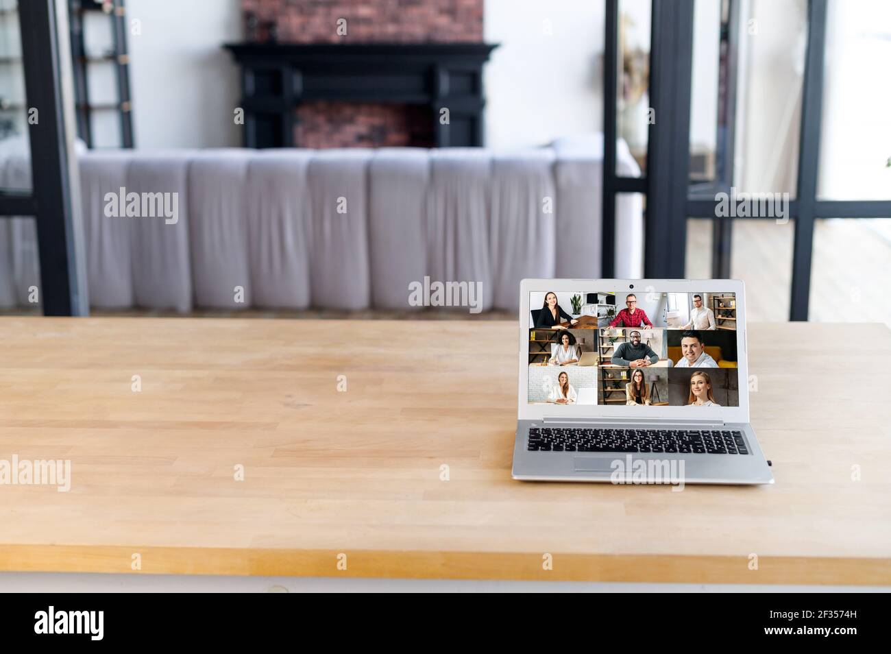 People webcam hi-res stock photography and images - Alamy