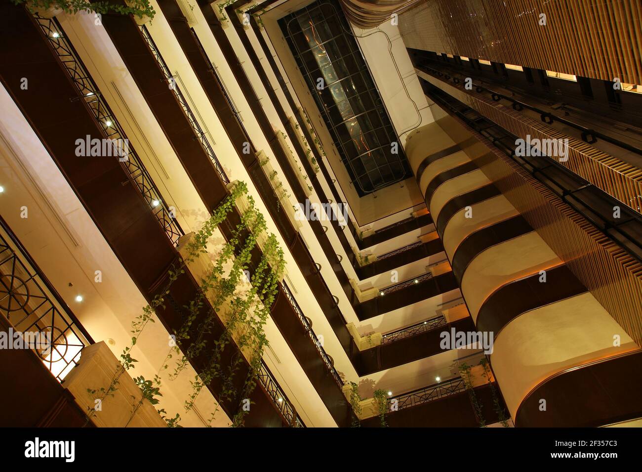 Glass elevators in atrium hi-res stock photography and images - Alamy