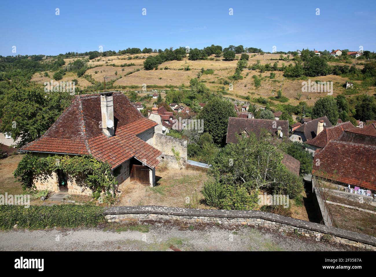 Quercy architecture hi-res stock photography and images - Alamy
