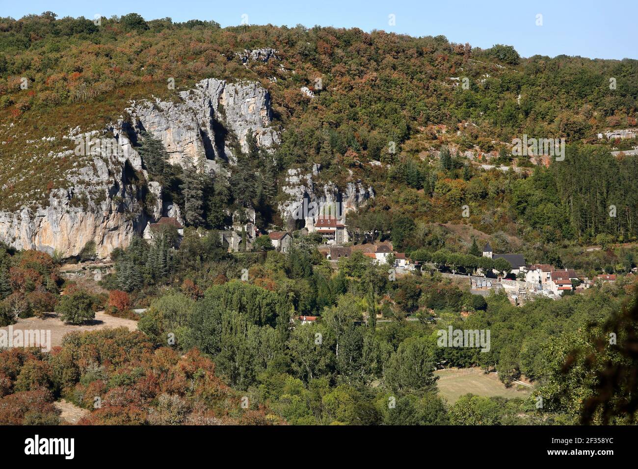 Via podiensis hi-res stock photography and images - Alamy