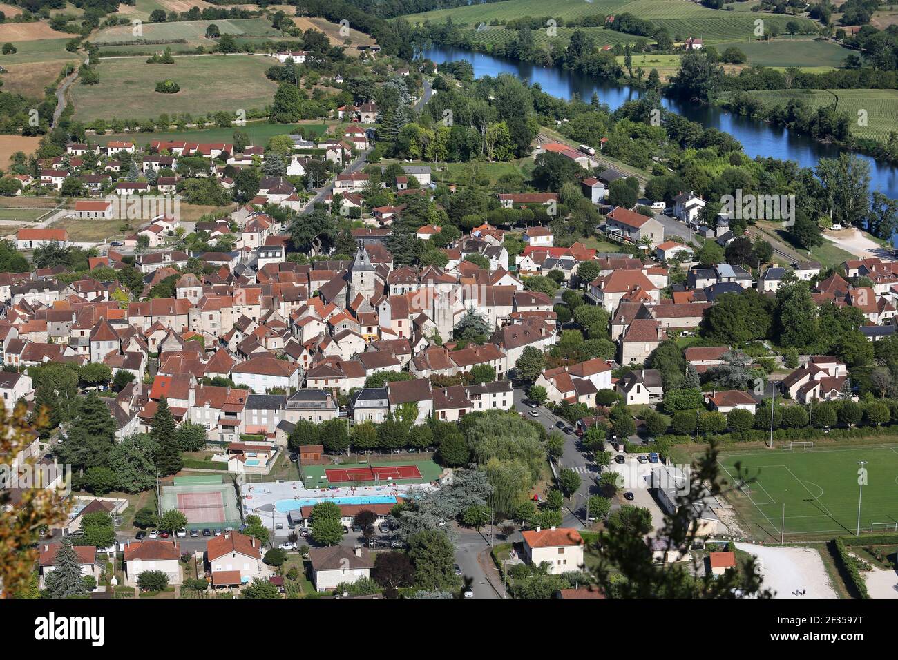 Cajarc village hi-res stock photography and images - Alamy