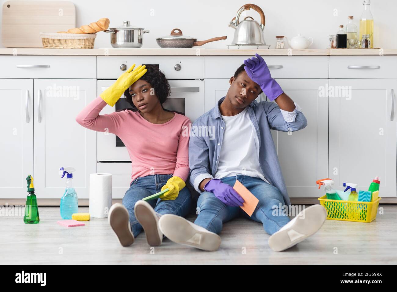 African american woman cleaner hi-res stock photography and images - Alamy