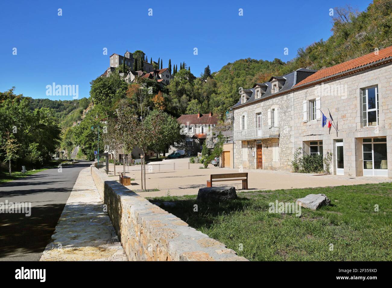 The lower part of the village hi-res stock photography and images - Alamy