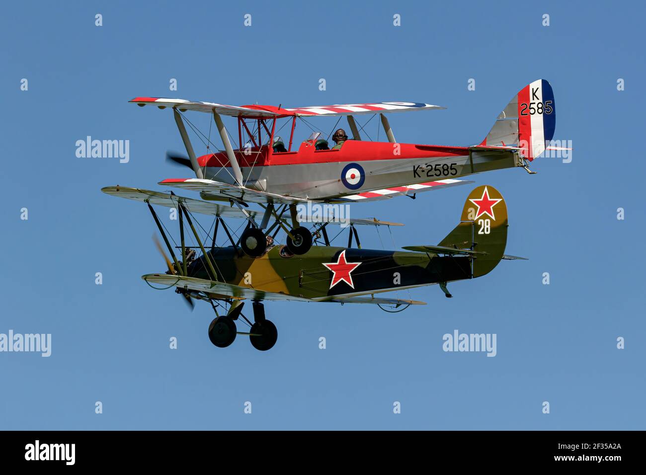 Warbird formation hi-res stock photography and images - Alamy