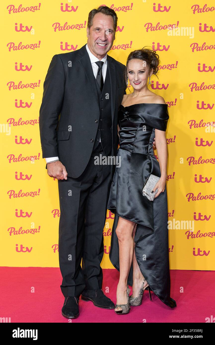 Frankie poultney and david seaman hi-res stock photography and images ...