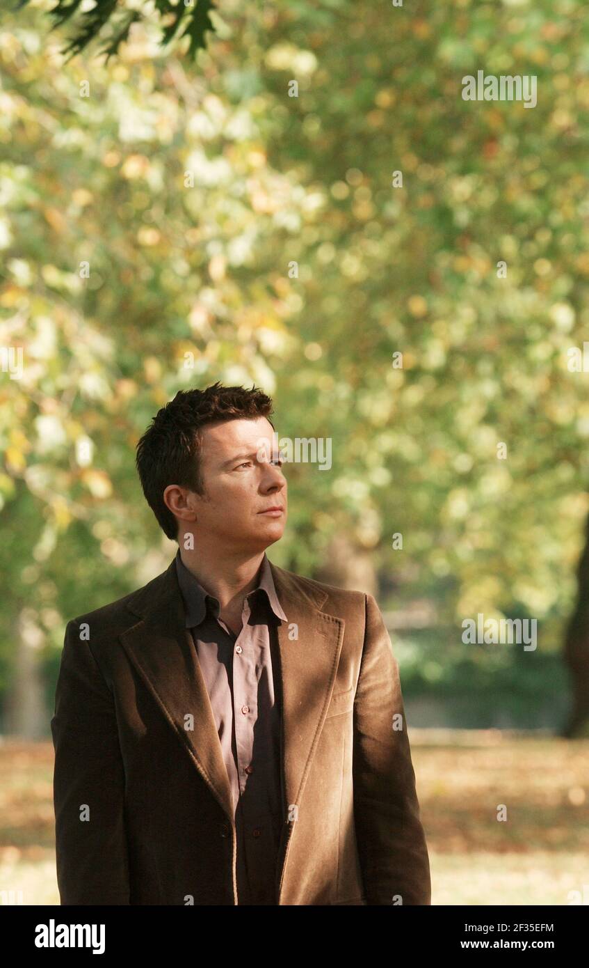 Tom astley hi-res stock photography and images - Alamy