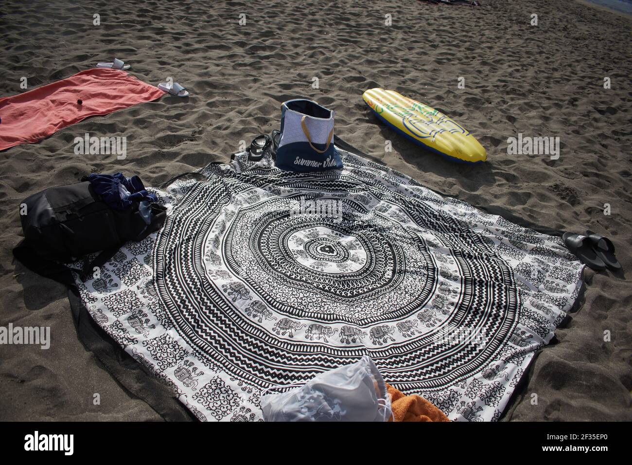 Fish market sandy beach hi-res stock photography and images - Alamy