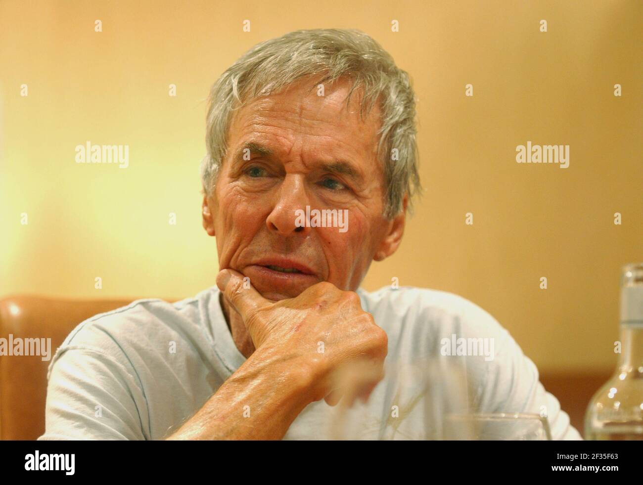 Tom burt hi-res stock photography and images - Alamy