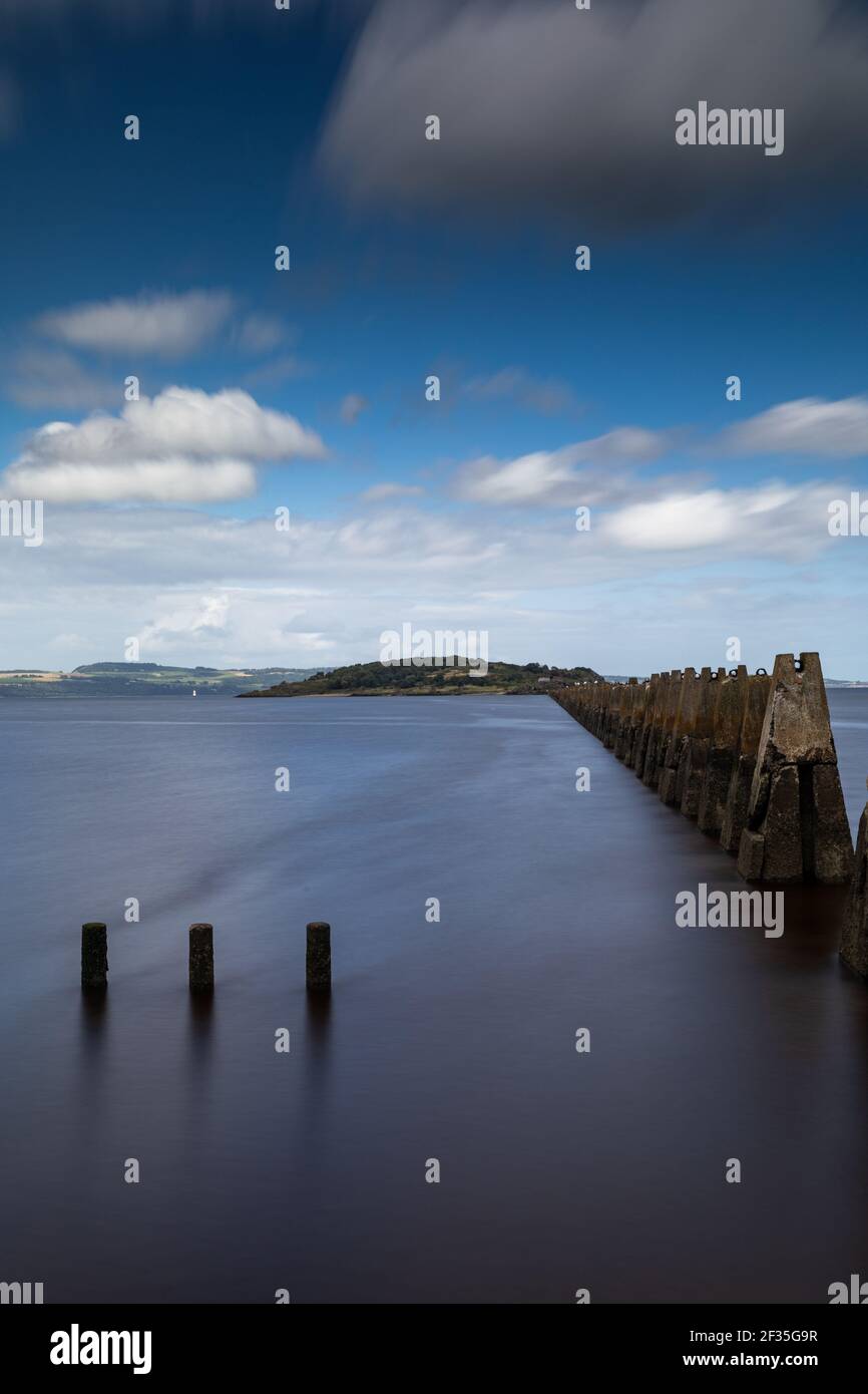 High tide at Cramond Causeway in Edinburgh, Scotland Stock Photo - Alamy
