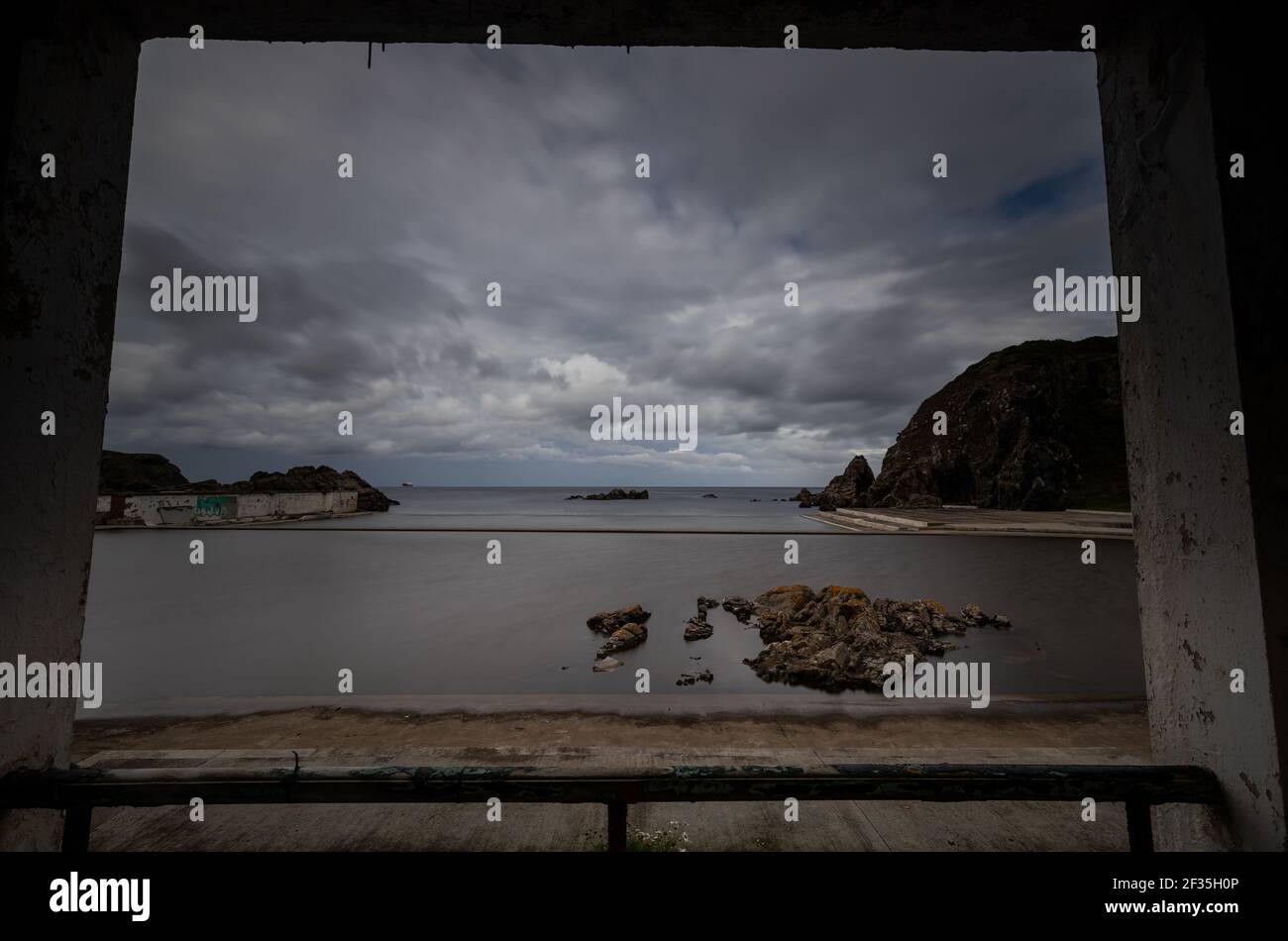 Tarlair swimming pool hi-res stock photography and images - Alamy