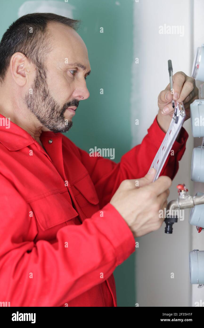 Measures water flow hi-res stock photography and images - Alamy