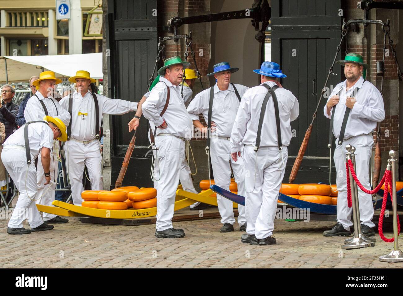 Market square cheese hi-res stock photography and images - Alamy