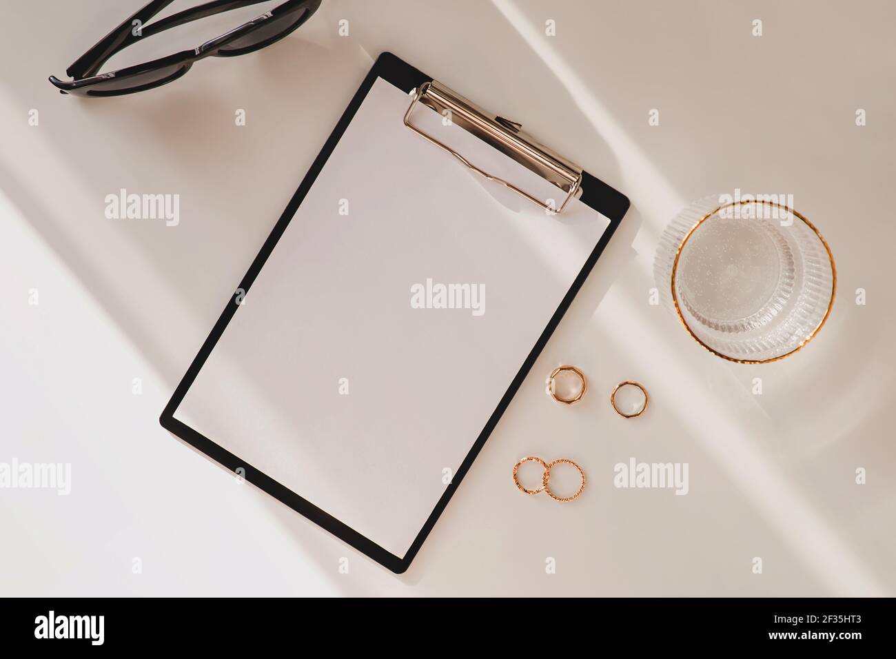 Minimal composition blank paper hi-res stock photography and images - Alamy