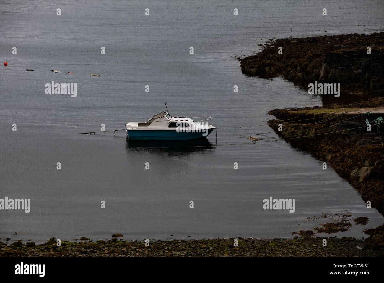 A fishing boat at Staxigoe Harbour in Wick, Scotland Stock Photo - Alamy