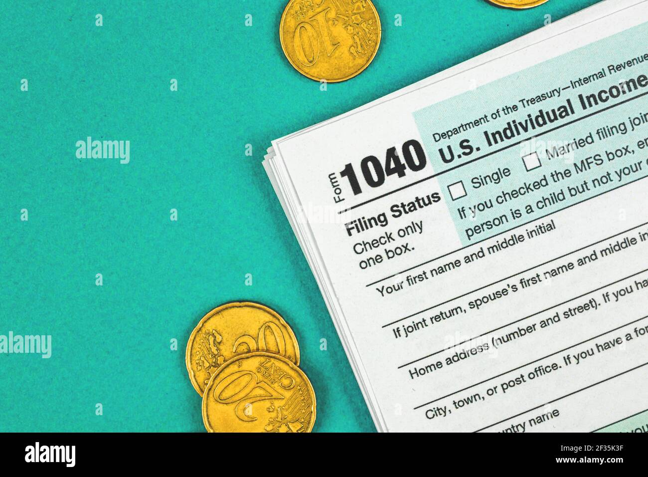 US tax form 1040 Income tax return background photo Stock Photo - Alamy
