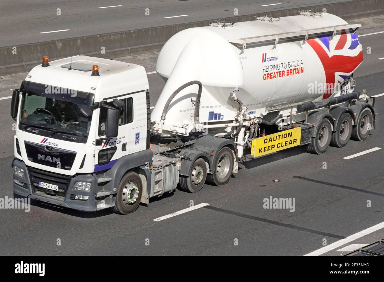 Cemex hgv MAN lorry truck & bulk cement dry powder articulated tanker ...