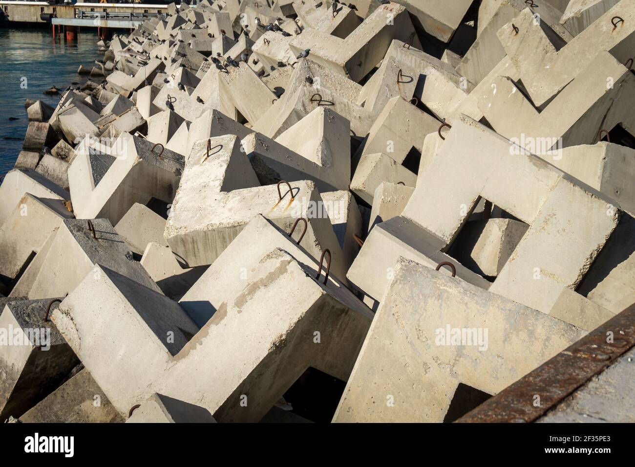 Concrete structure wave barrier hi-res stock photography and images - Alamy