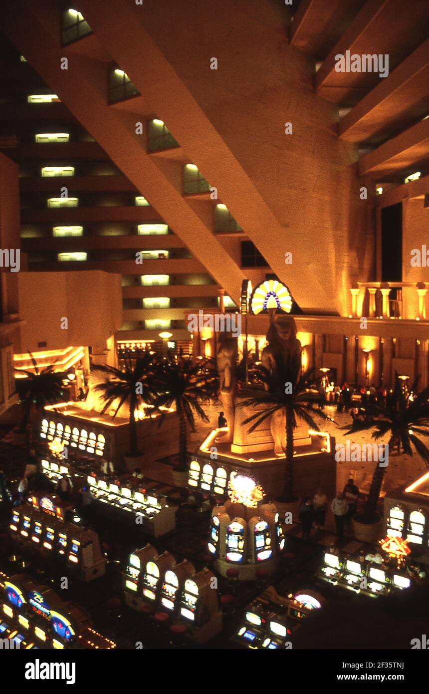 Caesars palace 2000 hi-res stock photography and images - Alamy