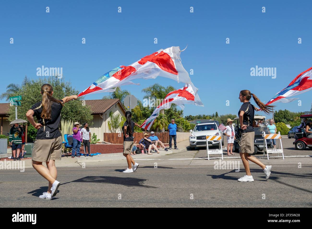 4th of july parade marching band hi-res stock photography and images ...