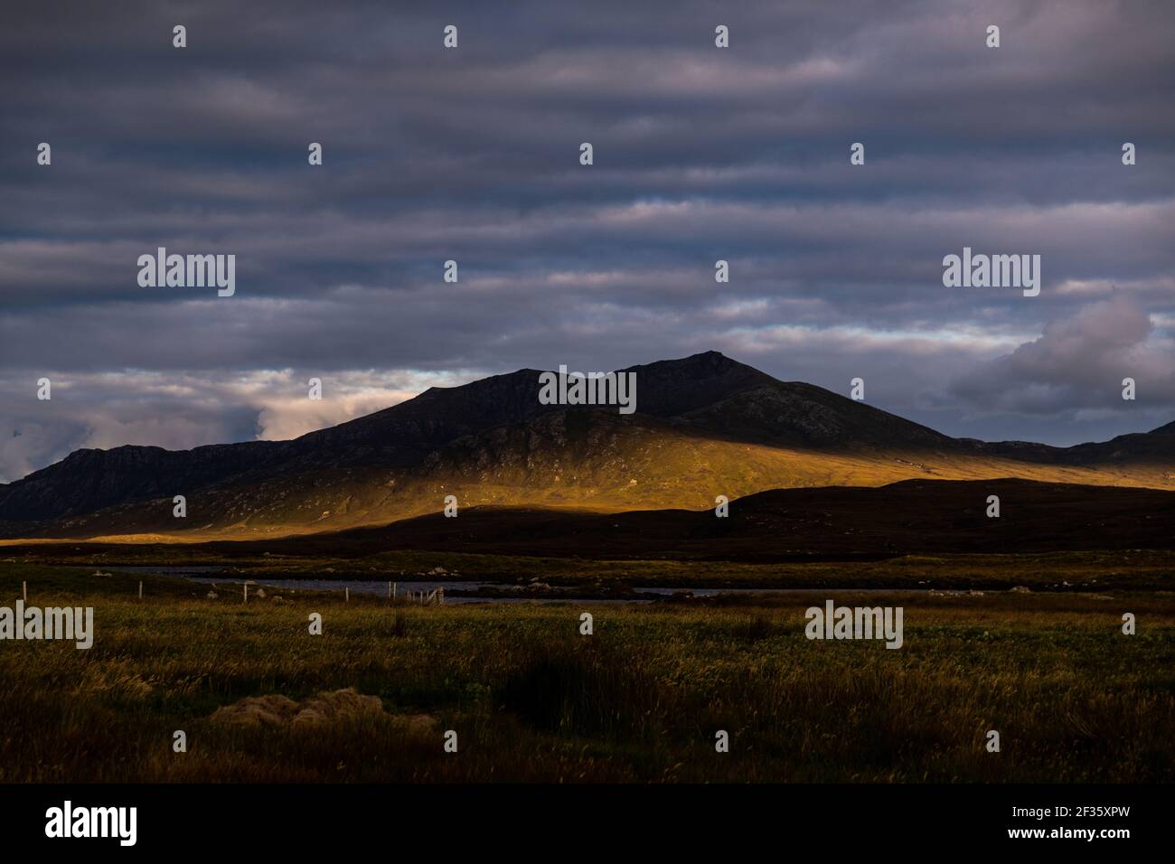 Sun hitting hill side hi-res stock photography and images - Alamy