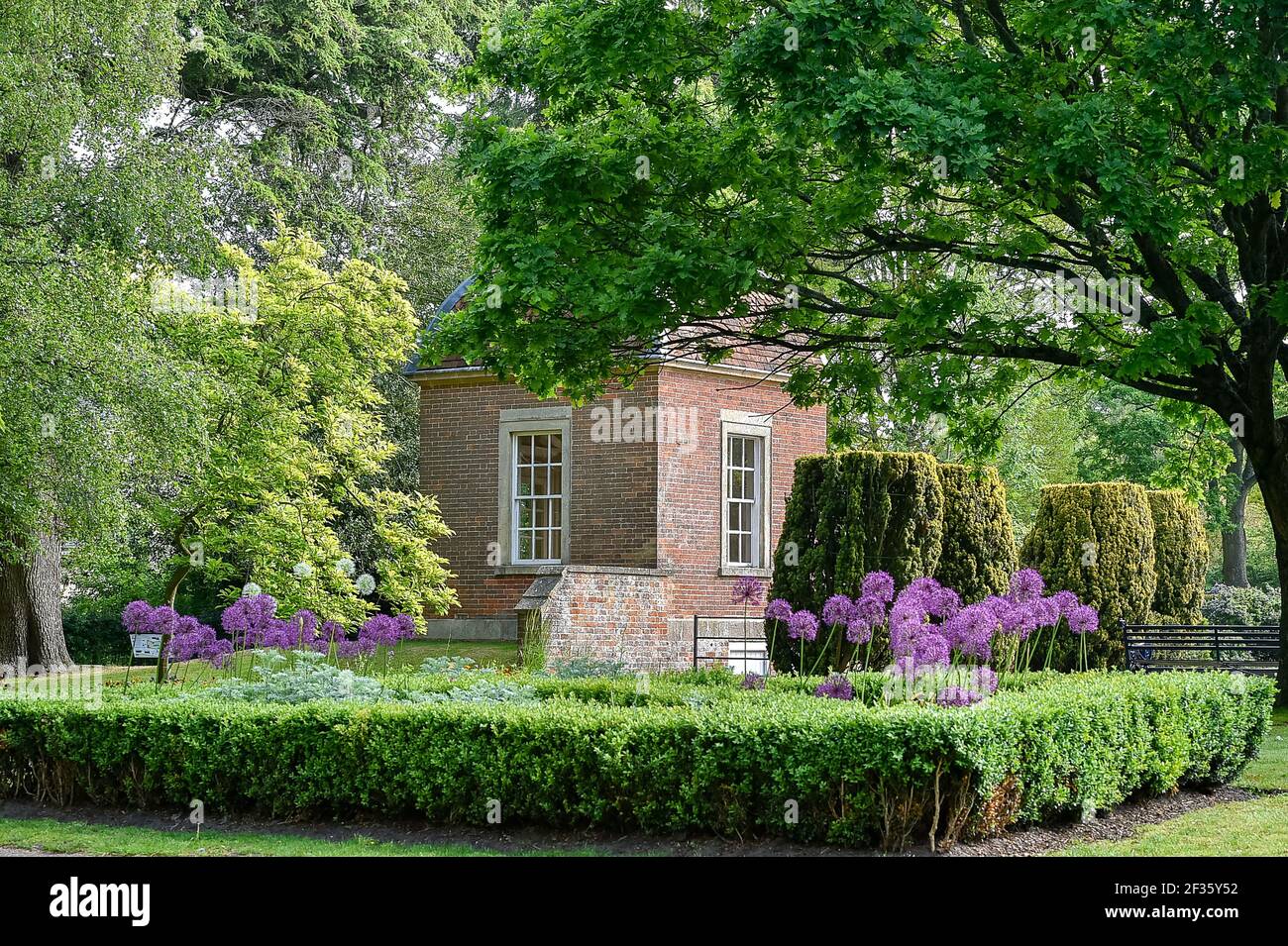 Devizes Wiltshire May High Resolution Stock Photography and Images - Alamy