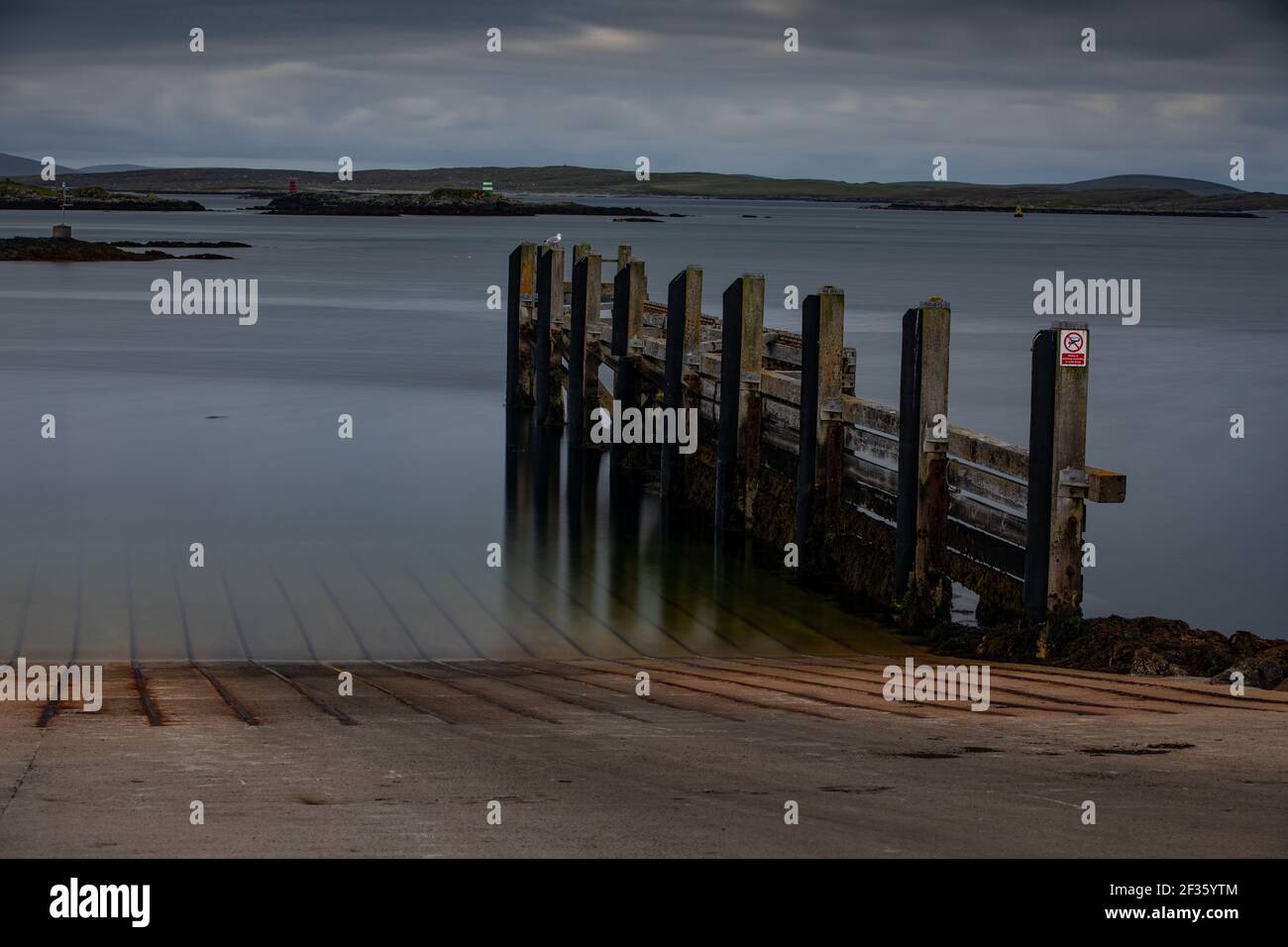 Leverburgh ferry port hi-res stock photography and images - Alamy