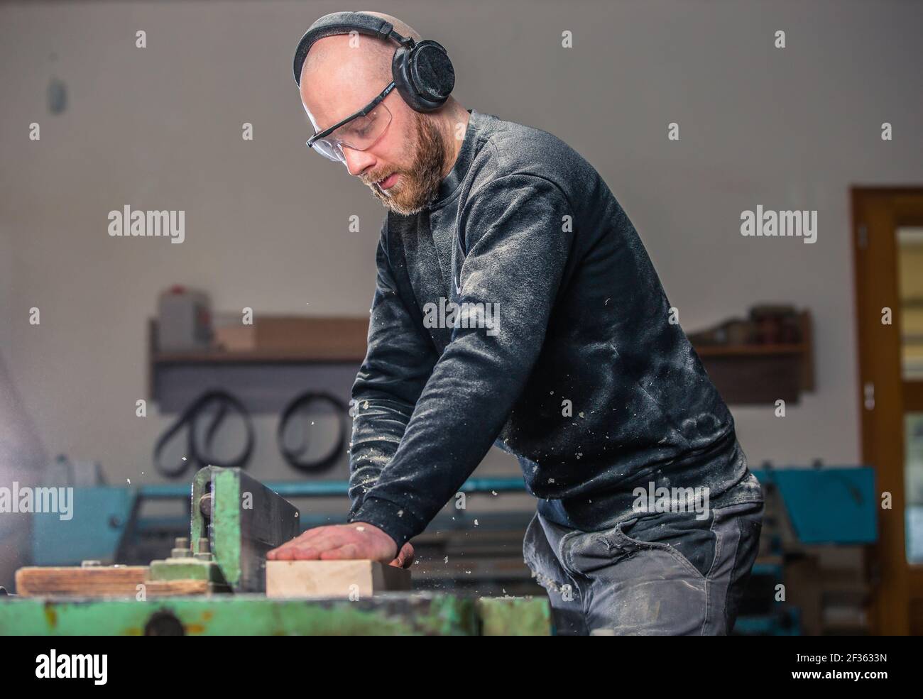 Artisan carpentry hi-res stock photography and images - Alamy