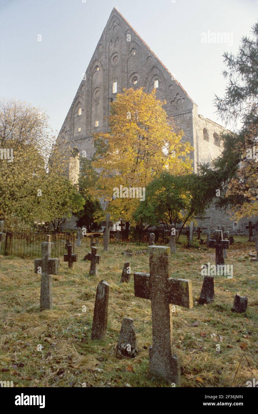 Cloister of the cemetery hi-res stock photography and images - Alamy