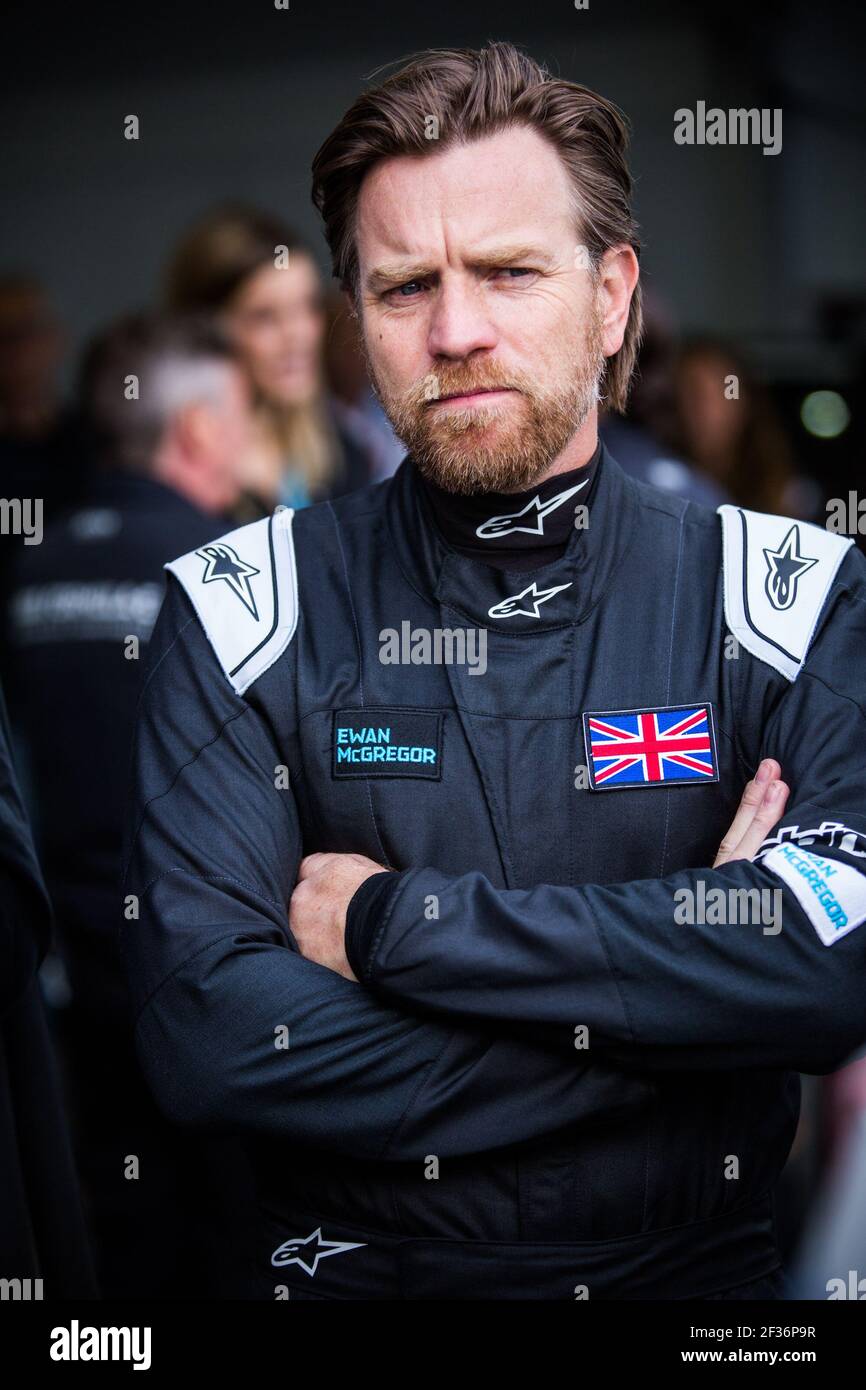 Ewan mcgregor car hi-res stock photography and images - Alamy