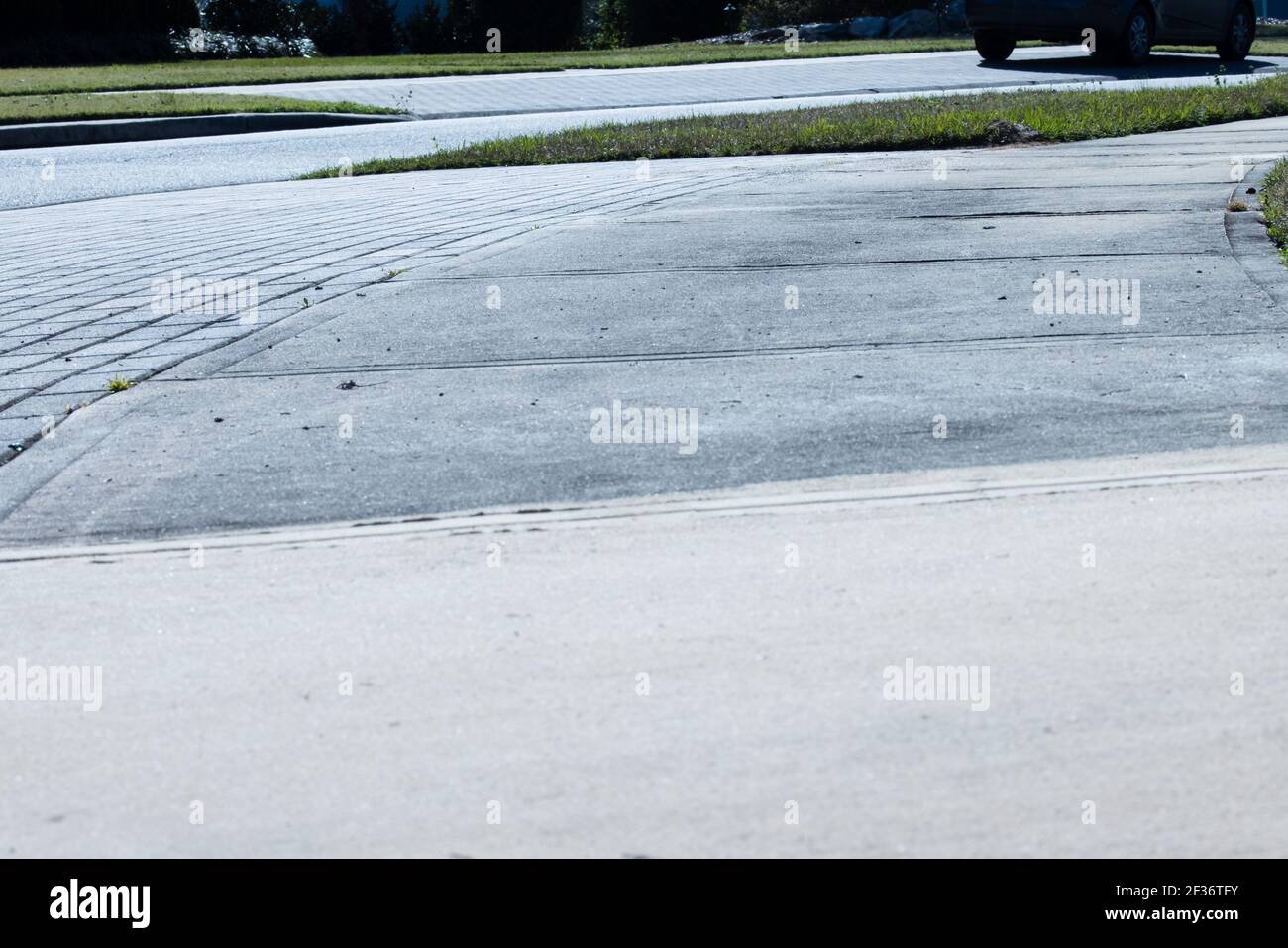 Dirty sidewalk texture hi-res stock photography and images - Alamy