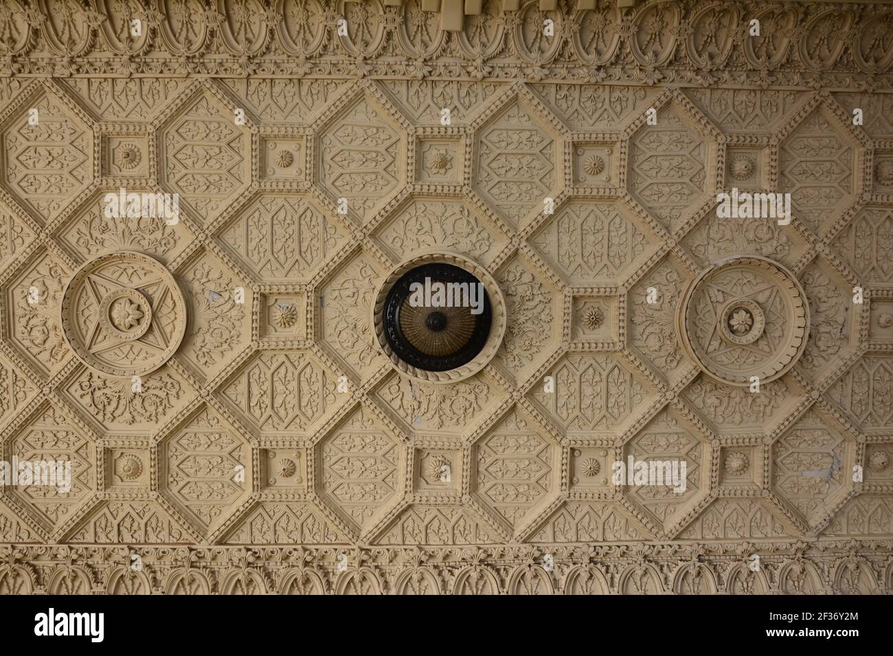 Persian ceiling hi-res stock photography and images - Alamy