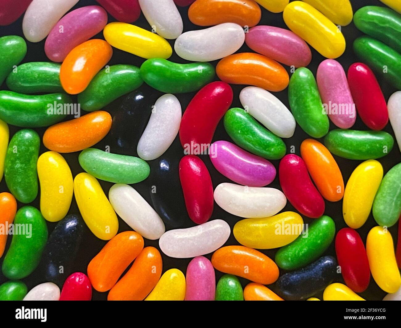 Multi colour sweets hi-res stock photography and images - Alamy