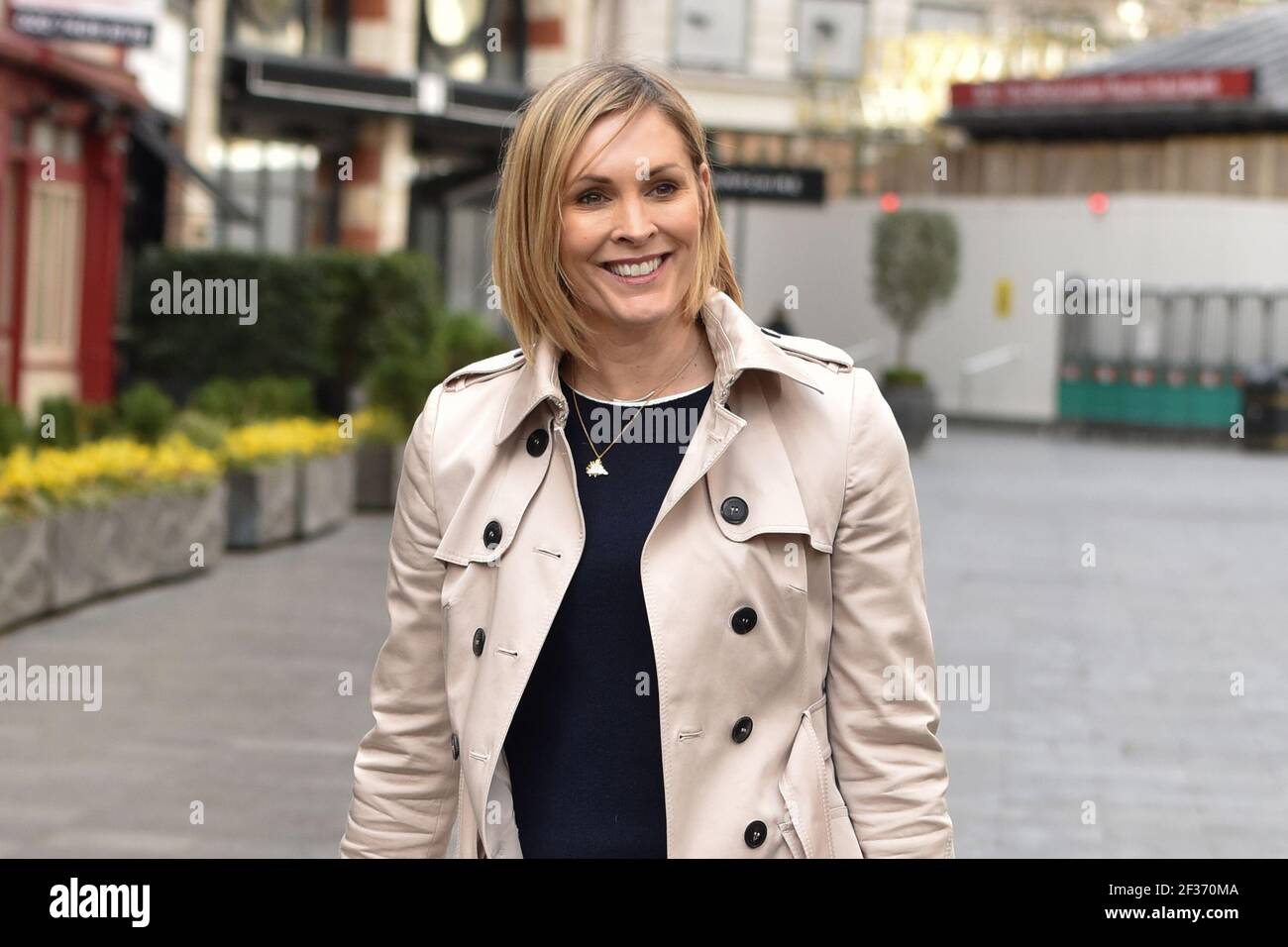 Radio and television presenter jenni falconer hi-res stock photography ...