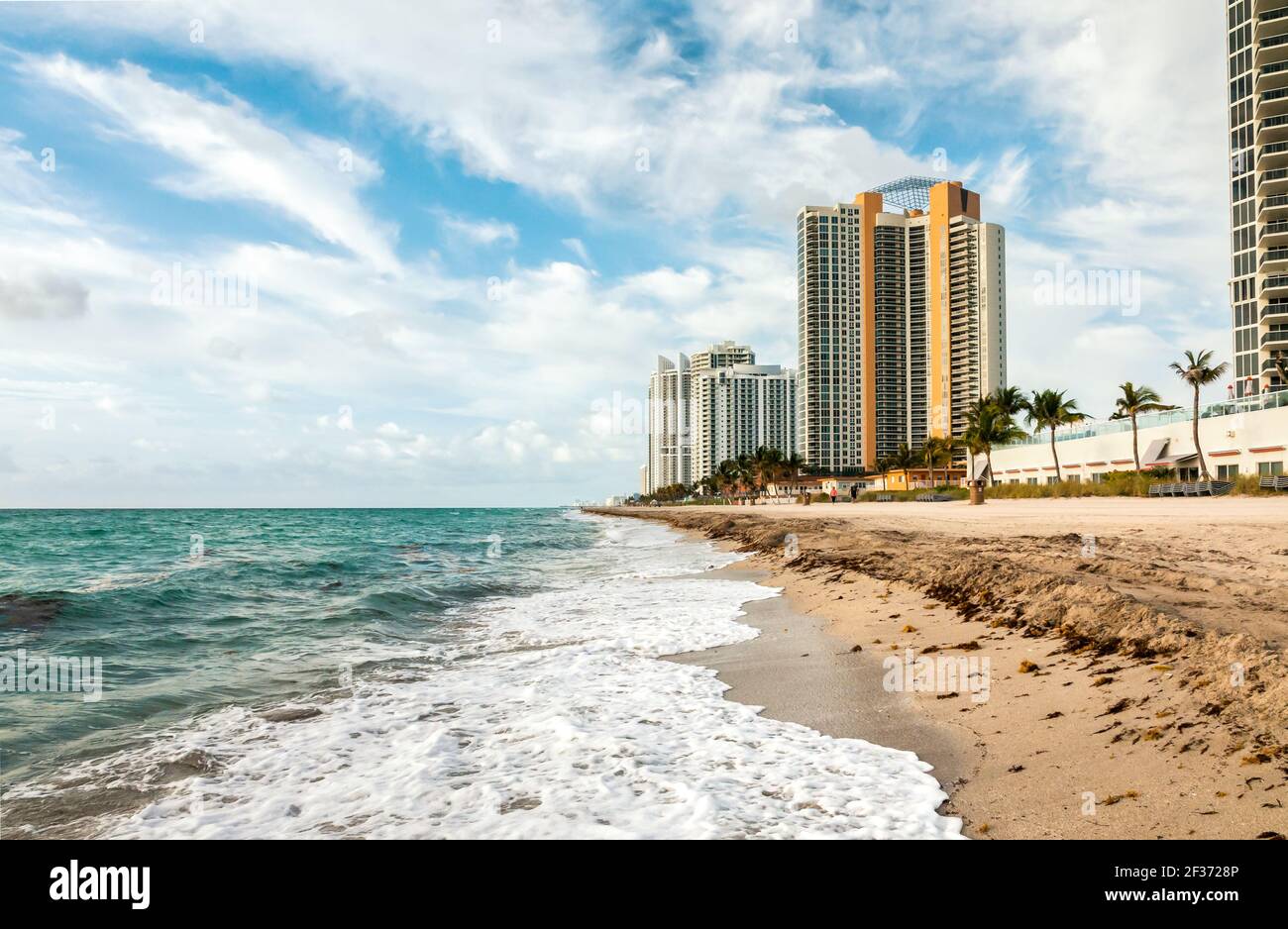 Miami sunny isles beach florida hi-res stock photography and images - Alamy