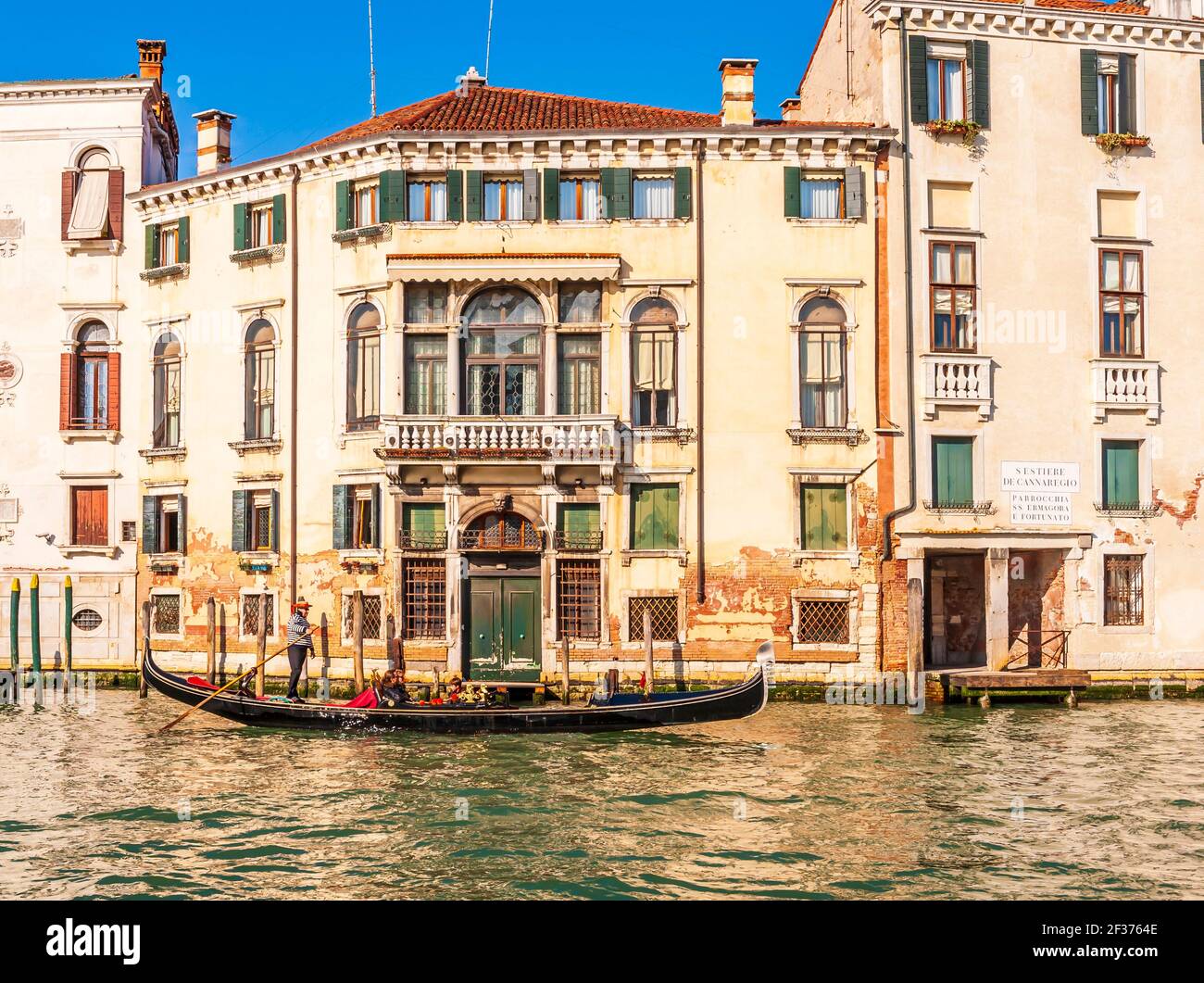 Medieval architecture at grand canal in venice italy hi-res stock ...
