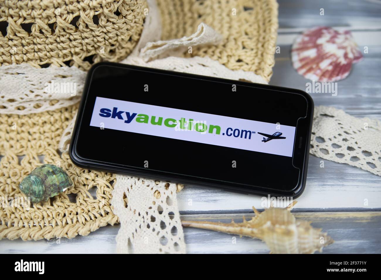 Skyauction hi-res stock photography and images - Alamy