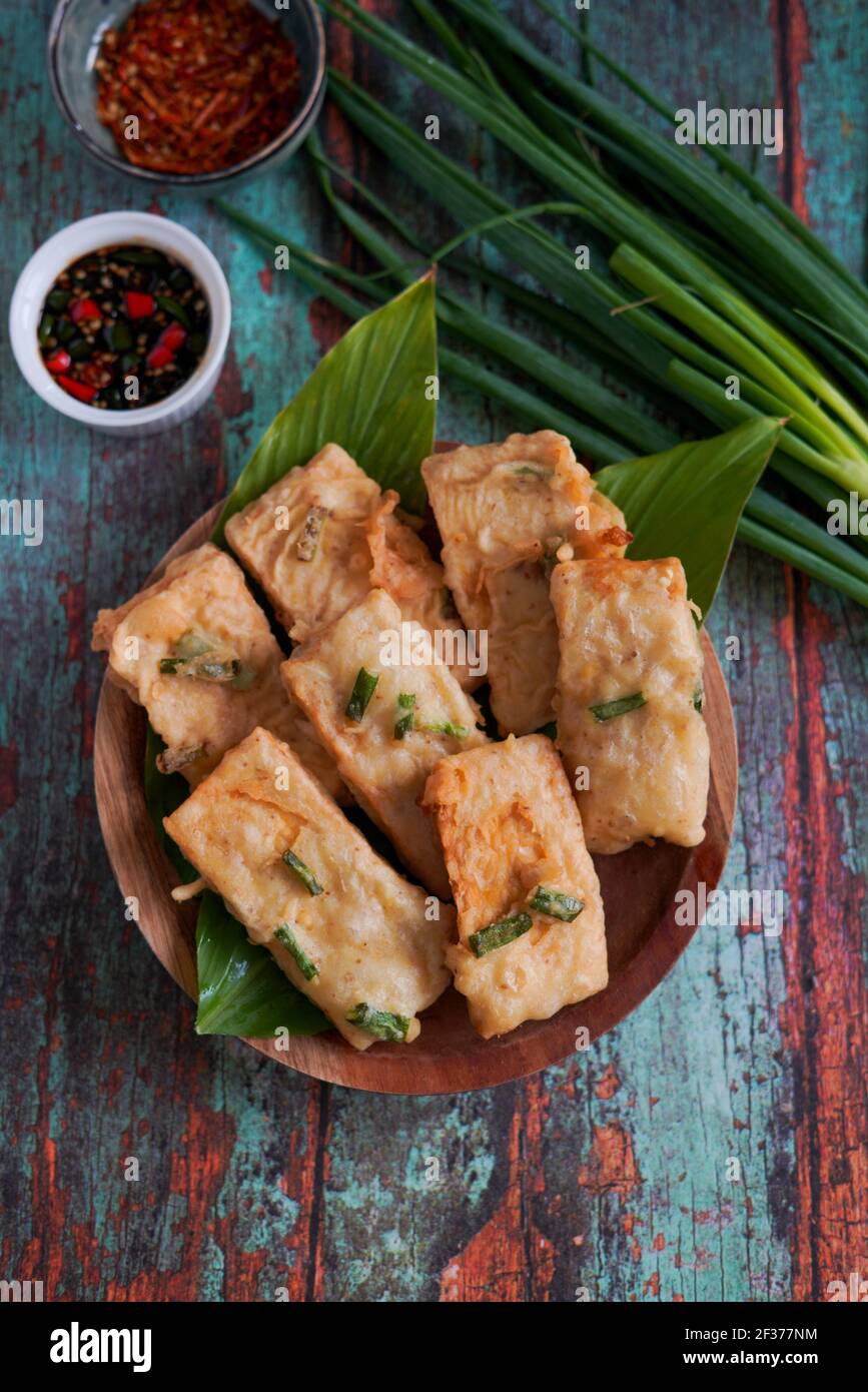 Tempe Mendoan : Indonesian Traditional Food Deep Fried Tempeh Stock ...