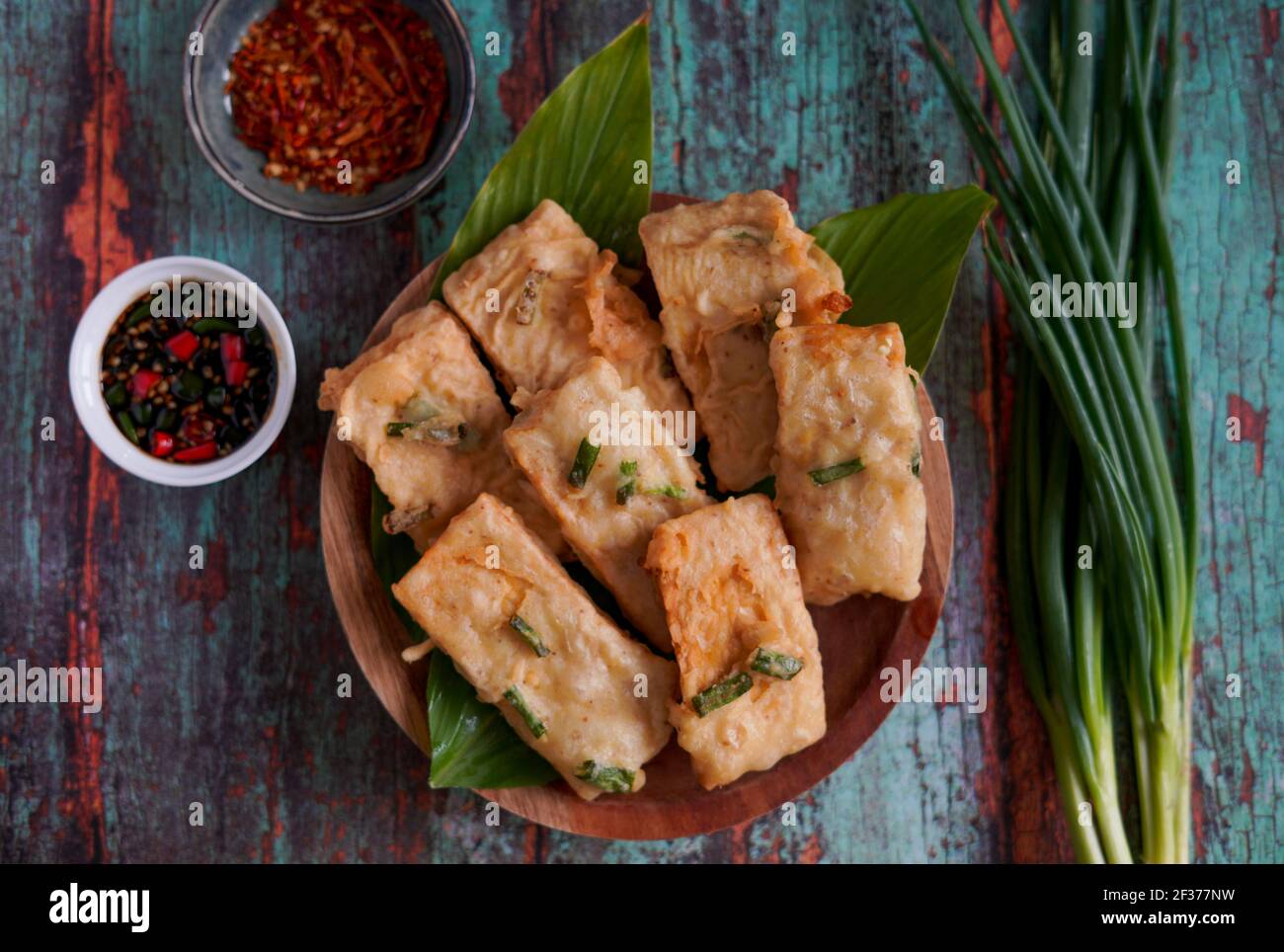 Tempe Mendoan : Indonesian Traditional Food Deep Fried Tempeh Stock ...