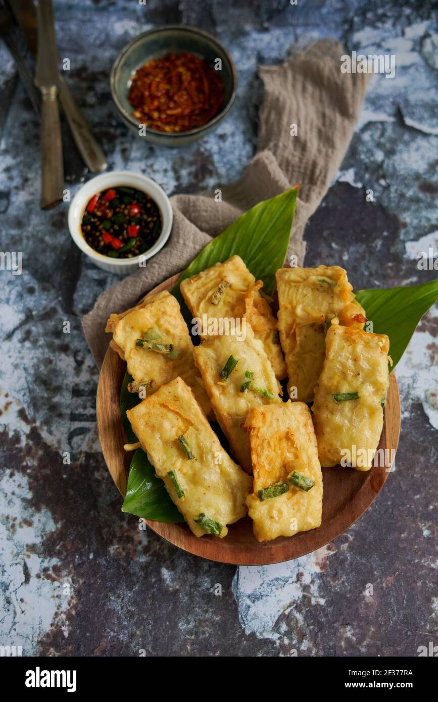Tempe Mendoan : Indonesian Traditional Food Deep Fried Tempeh Stock ...