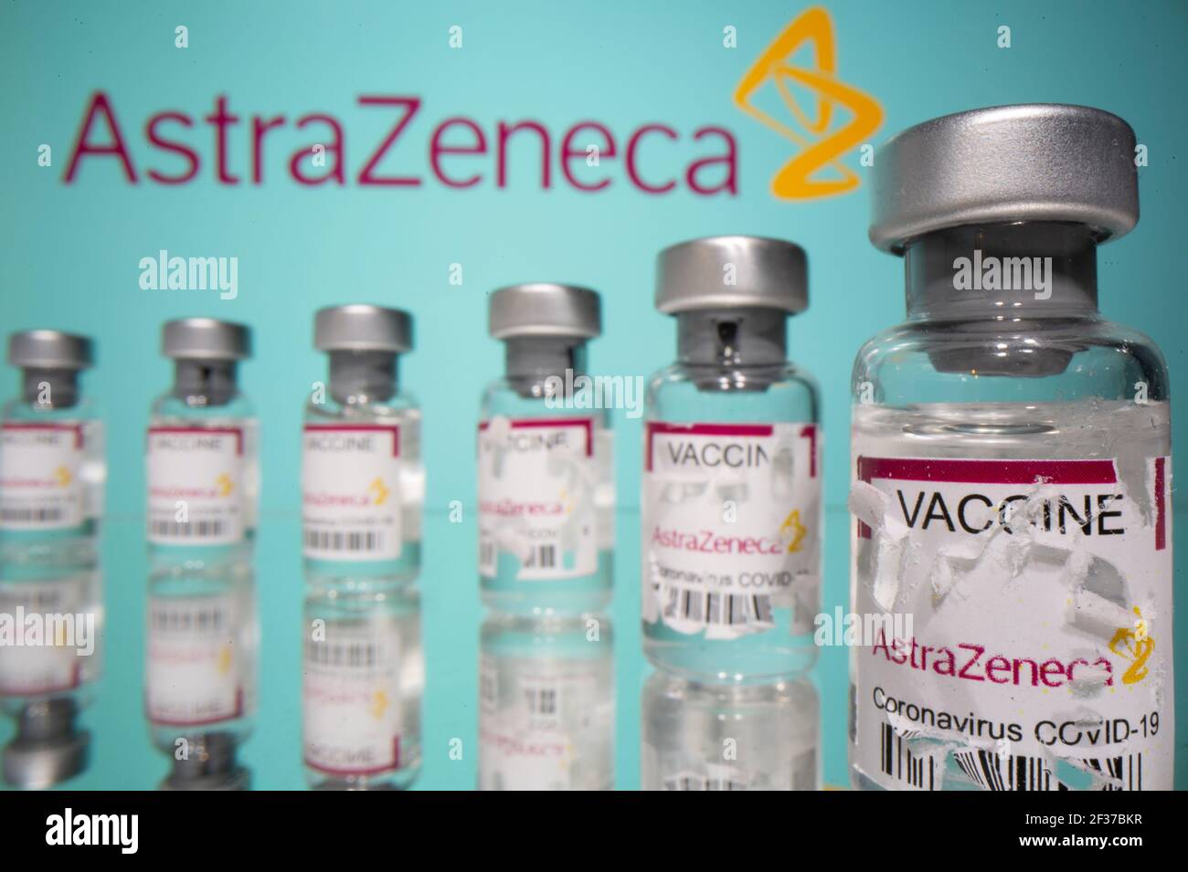 Torn sticker hi-res stock photography and images - Alamy