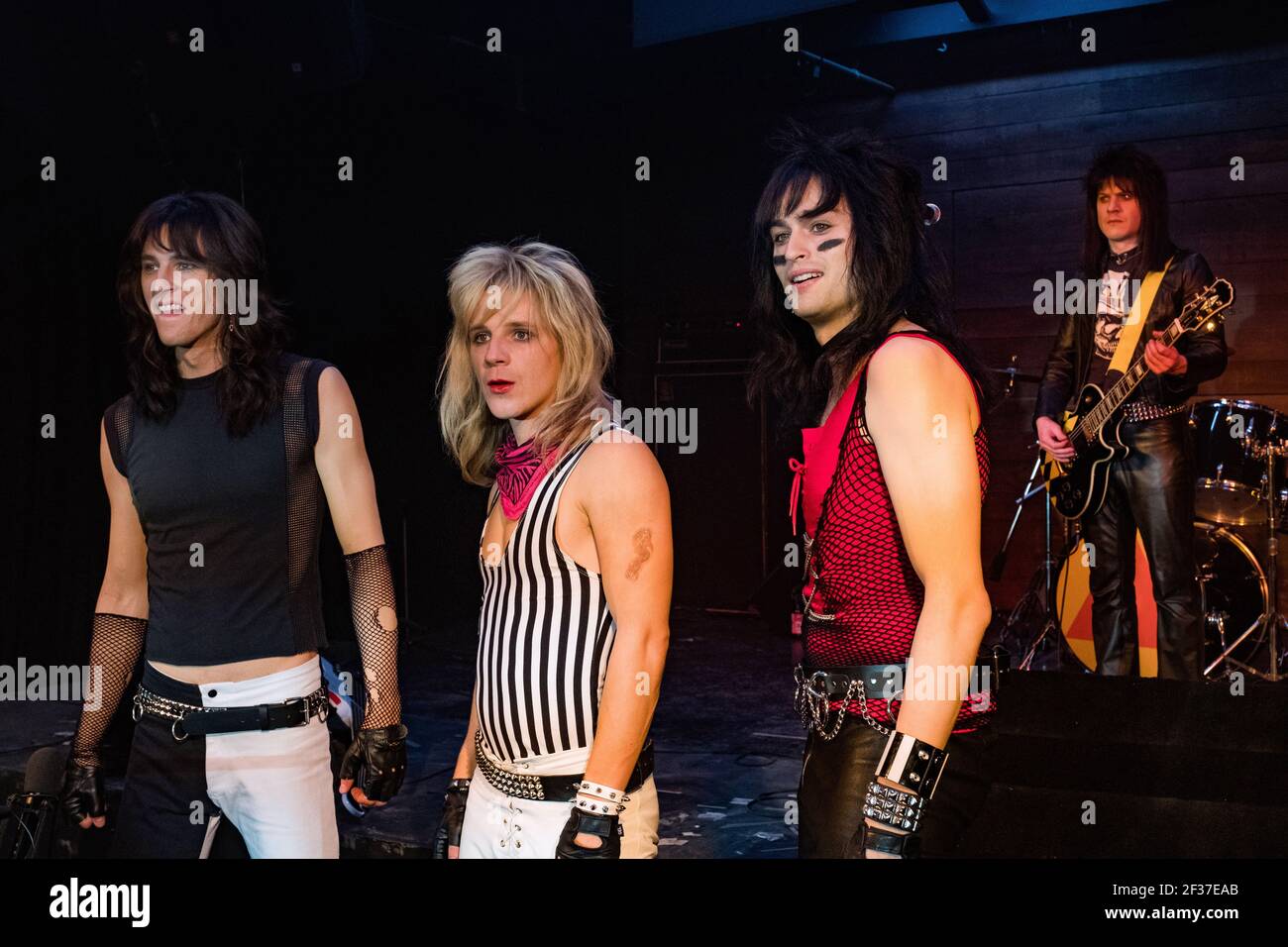 Machine Gun Kelly 2019 High Resolution Stock Photography and Images - Alamy