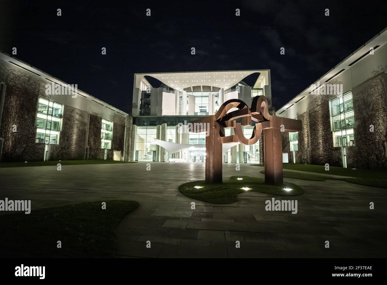 German Federal Chancellery in Berlin Stock Photo - Alamy