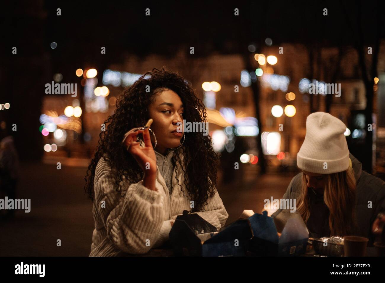 Strong african women hi-res stock photography and images - Alamy