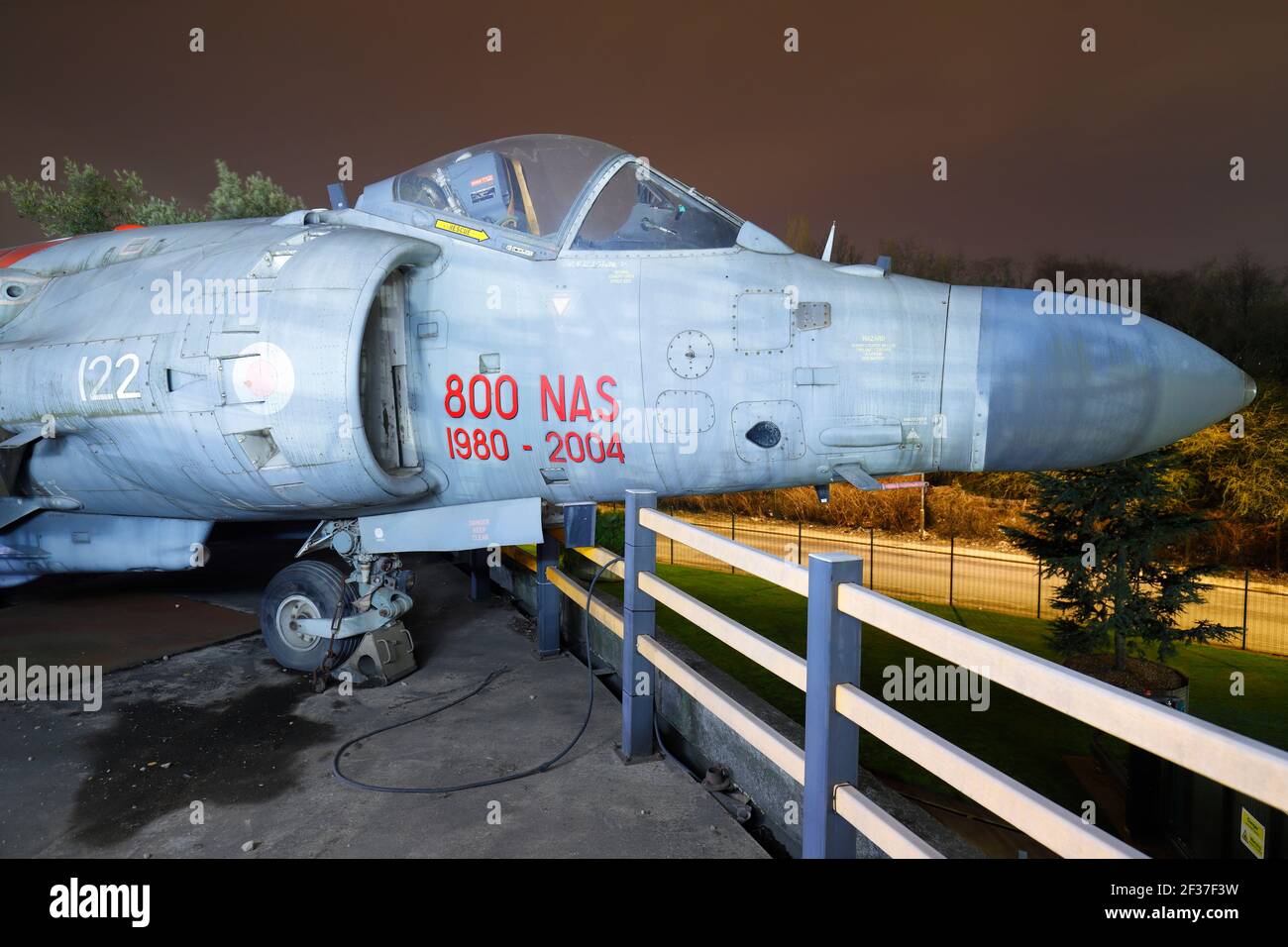 Gate guard aircraft hi-res stock photography and images - Alamy