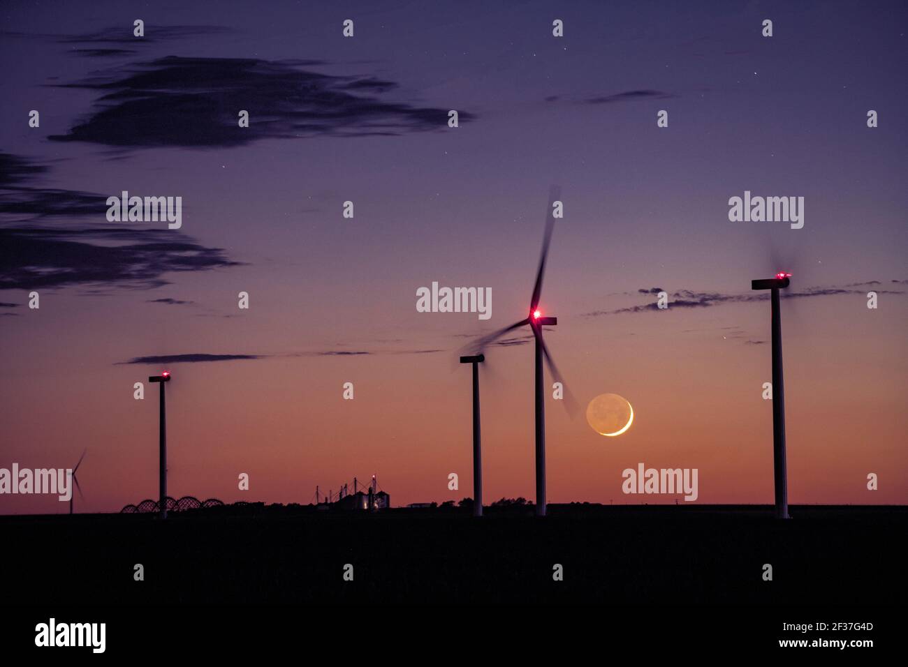Moon behind windmill hi-res stock photography and images - Alamy